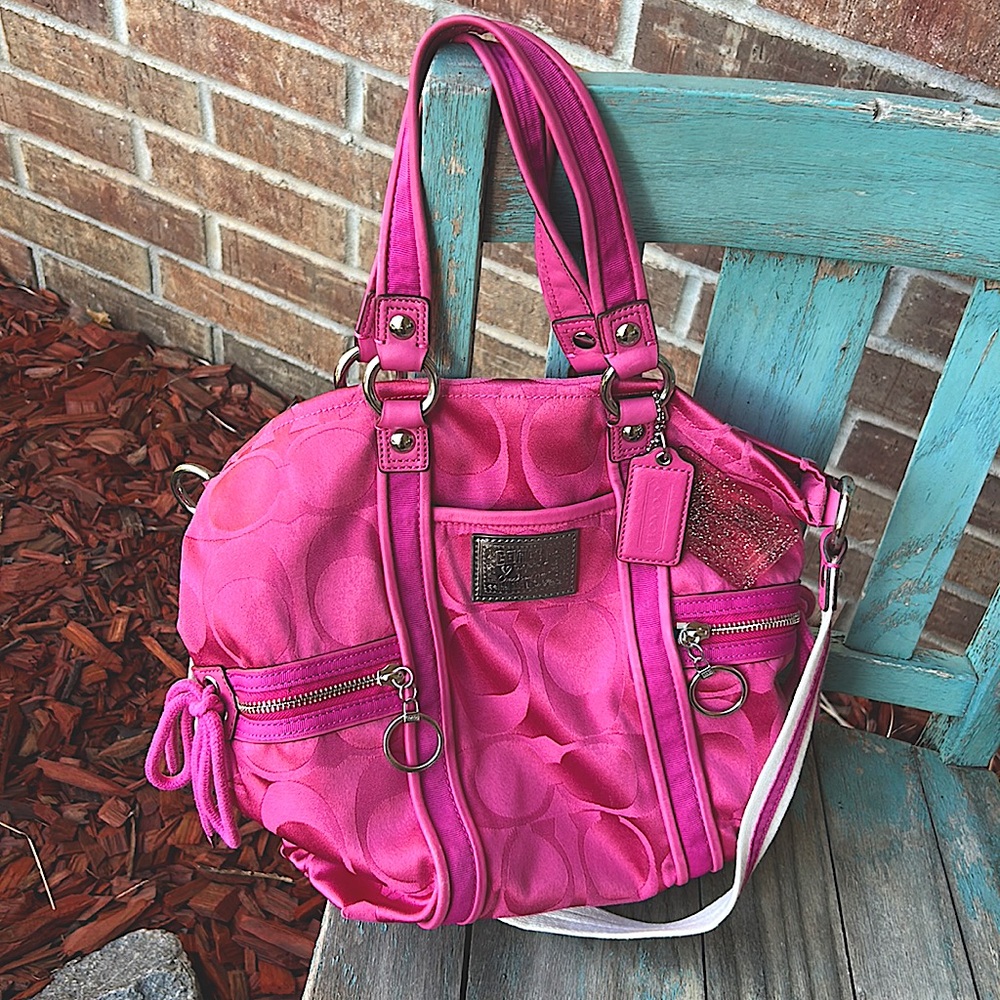 Coach Hot Pink Signature C Spotlight Leather Poppy Ha… - Gem
